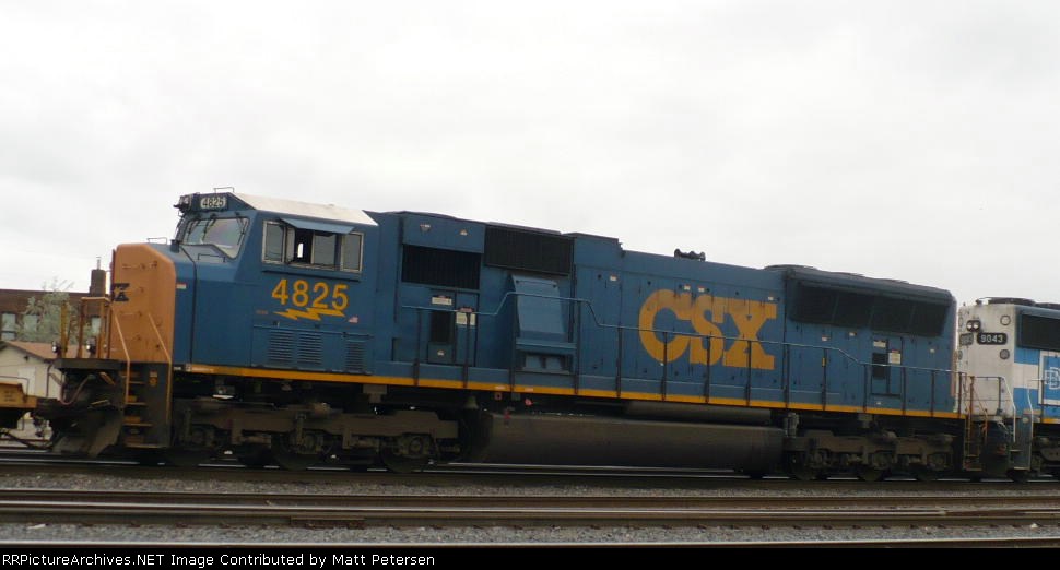 CSX 4825
